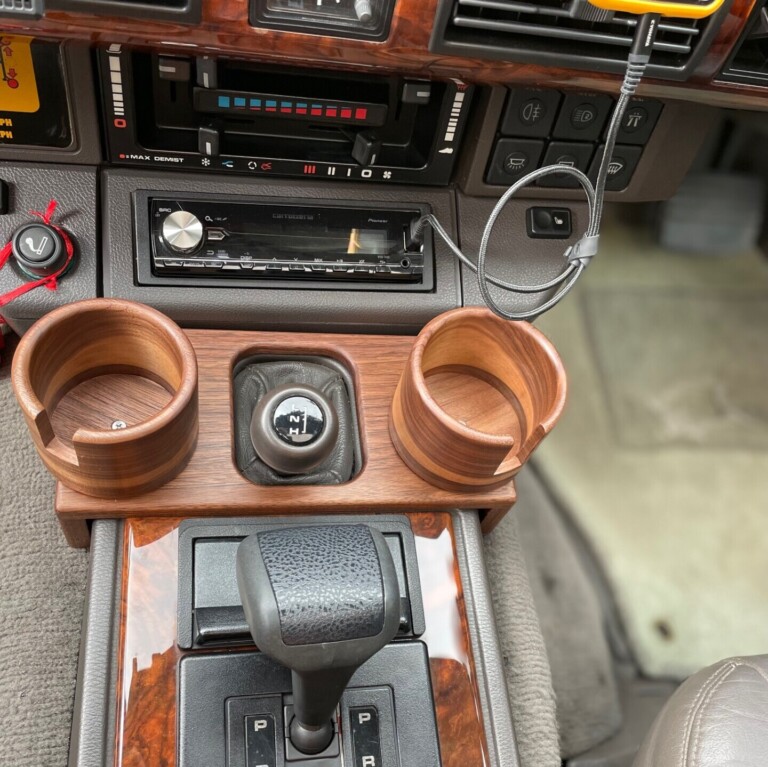 ONE OFF】 Drink holder for RANGE ROVER 木のドリンクホルダー 木のカー用品 木製 ZUKOUSHITU ...